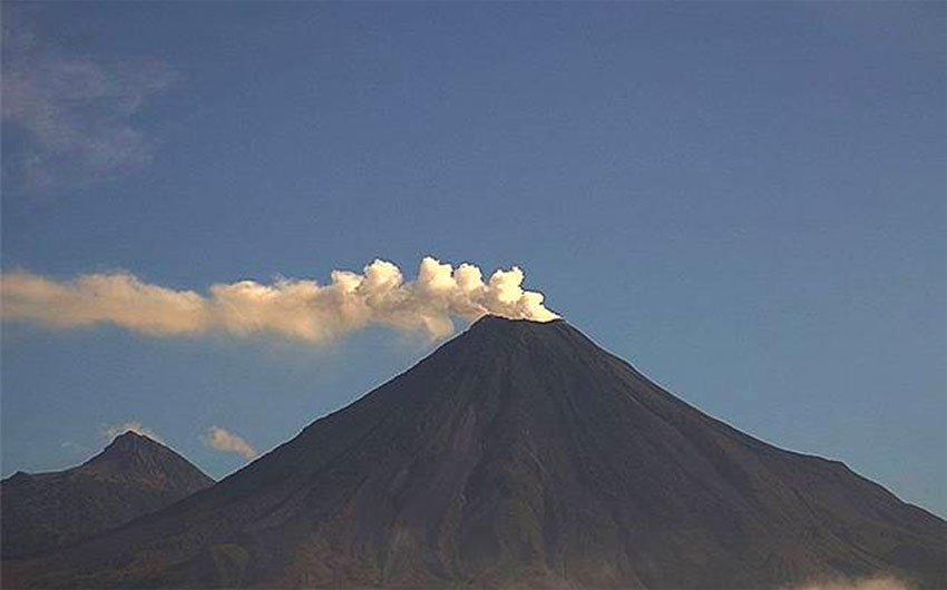 Increased activity at Colima Volcano triggers alert level change