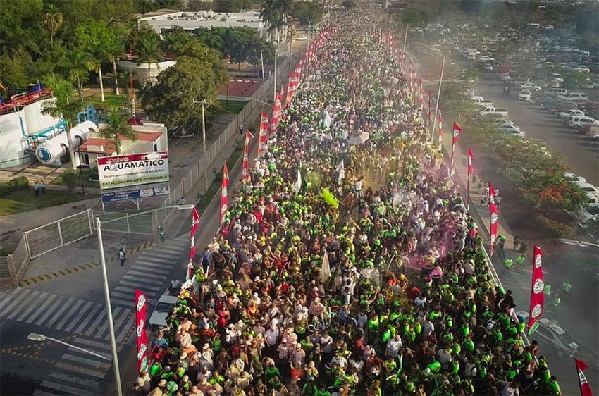 10,000 turn out for opening of Sinaloa road project