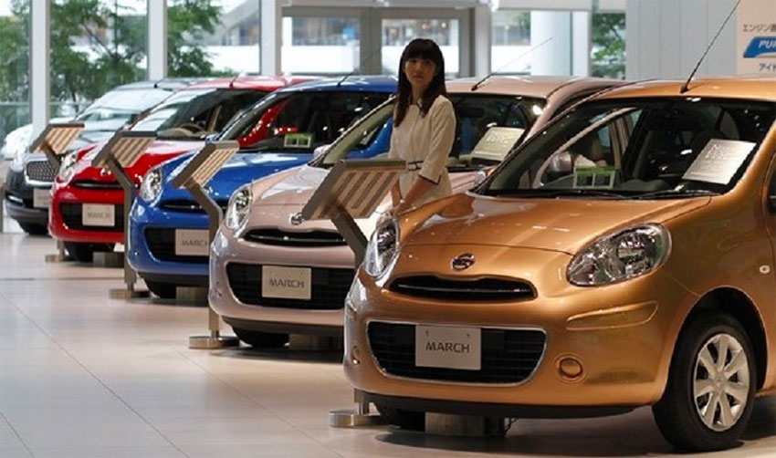 Auto sales slump: dealers chalk up 26 months of declining sales