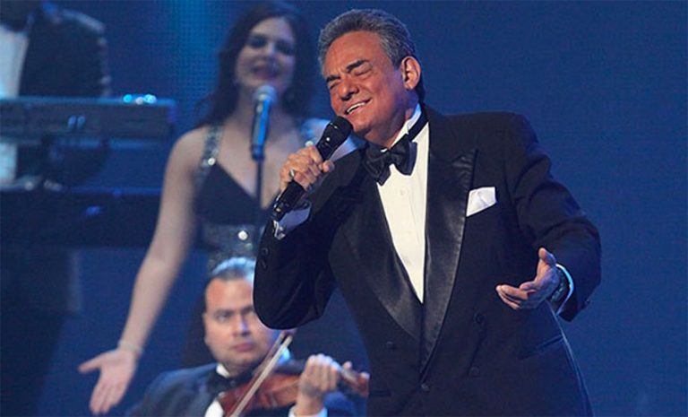 Mexico mourns crooner José José, Prince of Song