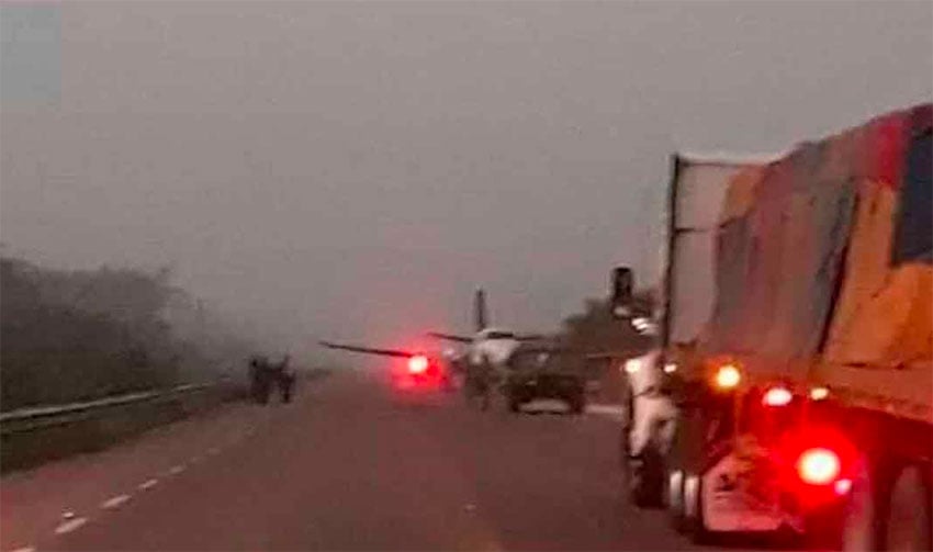 Presumed 'narco-plane' lands on highway; soldier killed in clash