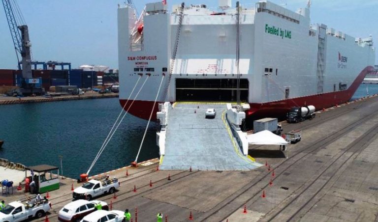 World's largest roll-on/roll-off ship berths in Veracruz