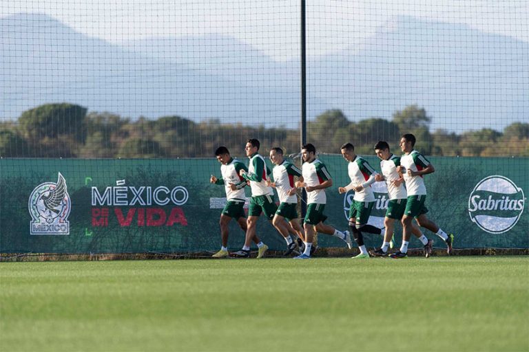 Mexican lead soccer coach announces World Cup roster