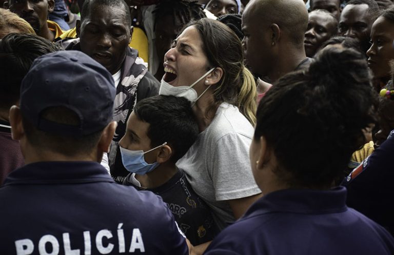 Thousands of migrants overwhelm refugee office in Tapachula