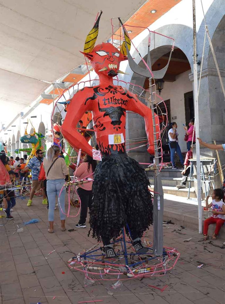 Tultepec's 'castles': an art born from Mexico’s fireworks obsession