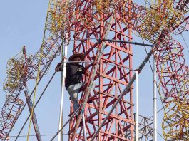 Tultepec's 'castles': an art born from Mexico’s fireworks obsession