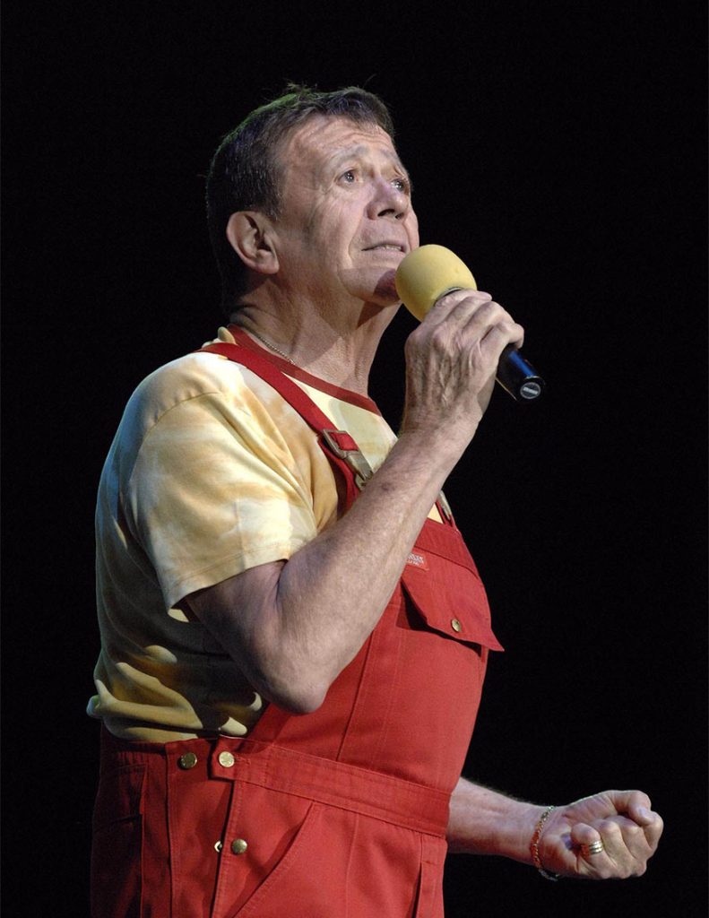 Why did Mexico so love Chabelo, a man dressed as a boy?