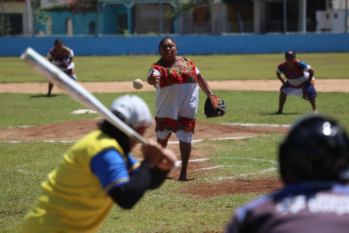 Las Amazonas de Yaxunah are women warriors of Mexican softball
