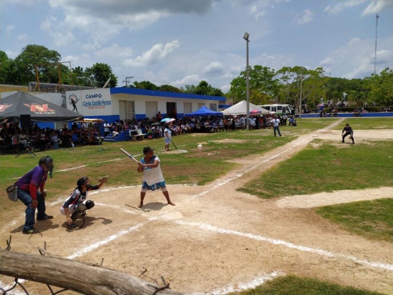 Las Amazonas de Yaxunah are women warriors of Mexican softball