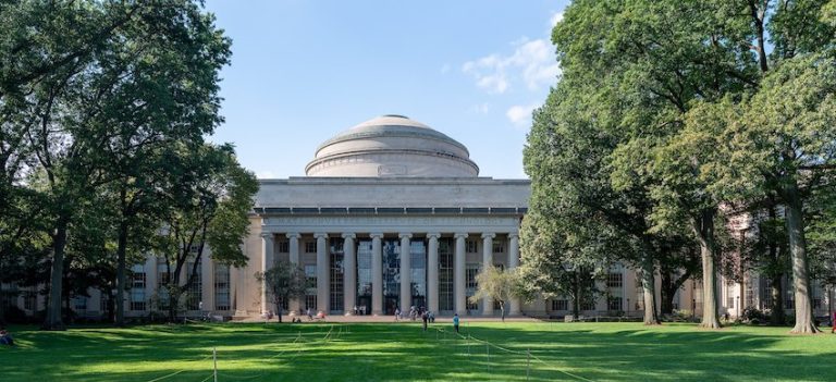 How do Mexico's top 10 universities rank globally?