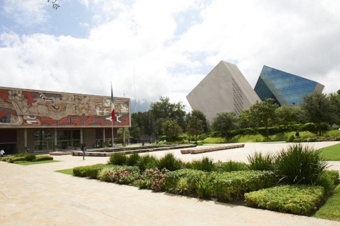 How do Mexico's top 10 universities rank globally?