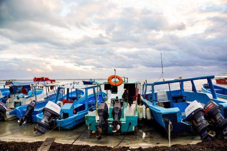 Boat accident in Isla Mujeres leaves 4 dead and 5 missing