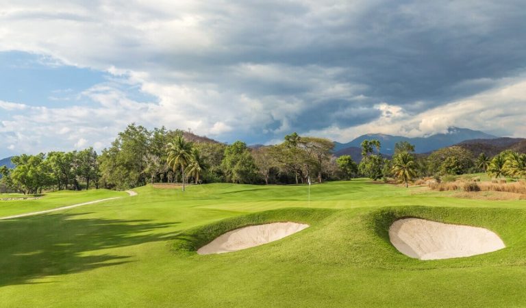 Decree makes Tangolunda golf course in Huatulco a national park