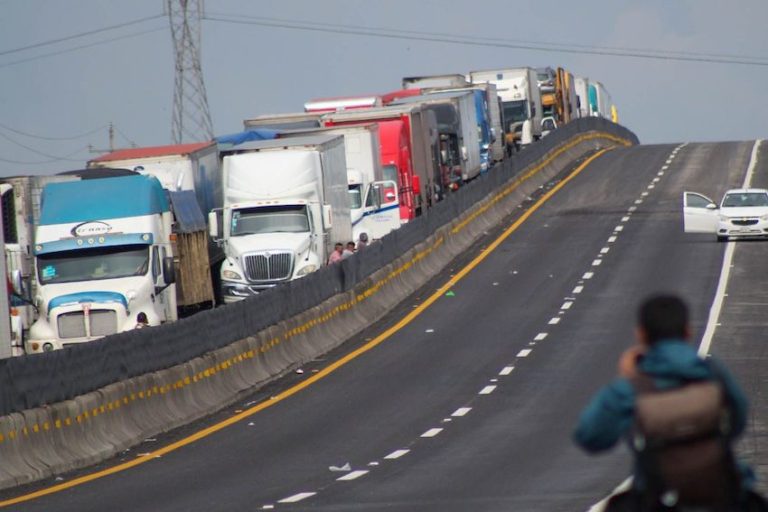 Mexico-Puebla highway blockade enters third day