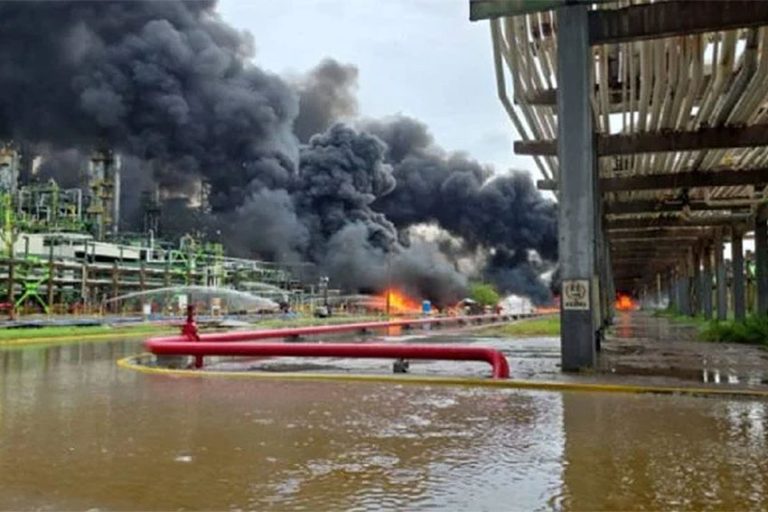2 dead, 1 injured in Pemex refinery fire in Oaxaca