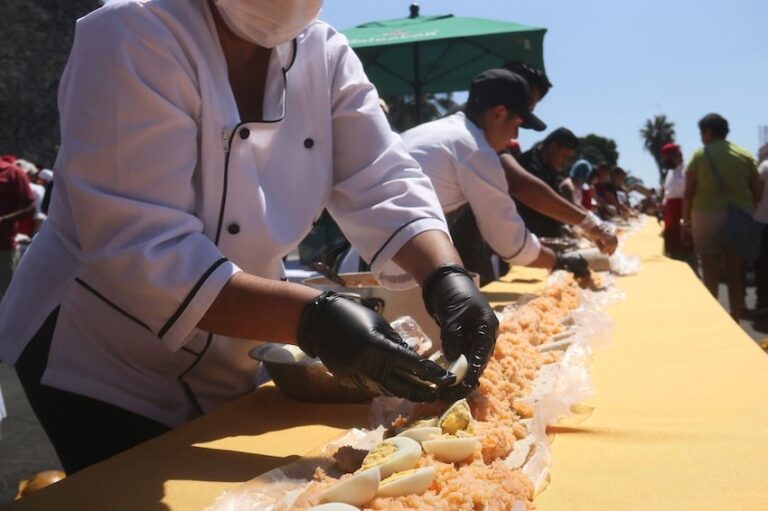 Cuernavaca breaks world record for longest taco acorazado