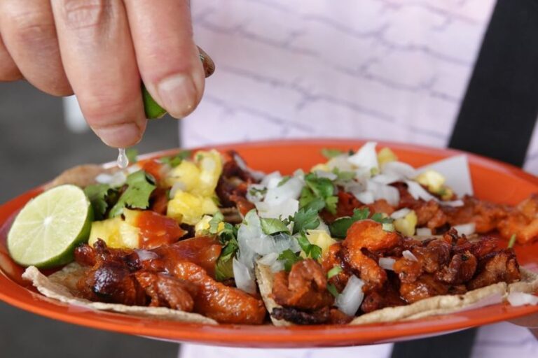 Mexicans spent nearly US $2.5B on tacos in 2024