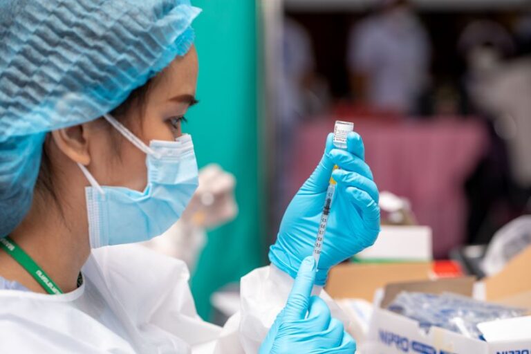 Pfizer mobilizes its Mexico facility to combat regional vaccination decline