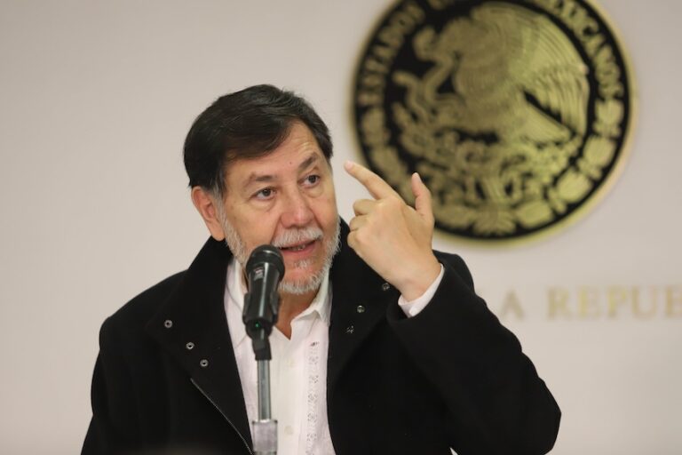 PRI senator fights Morena leader during Mexican Senate session