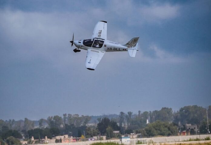 After 70 years, 100% Mexican-made airplane is ready for takeoff