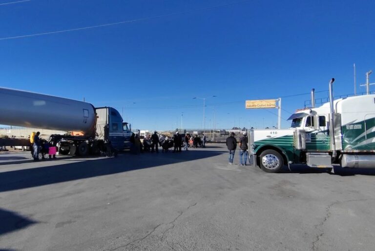 Farmers occupy Ciudad Juárez customs facility, halting border trade in ...