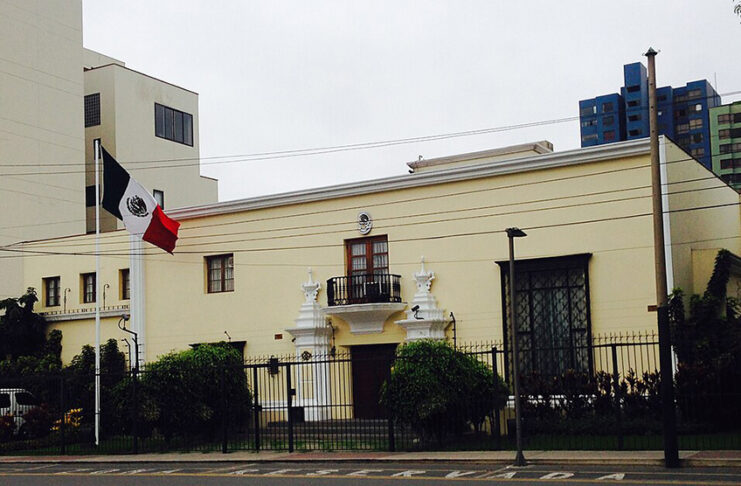 Peru breaks diplomatic relations with Mexico
