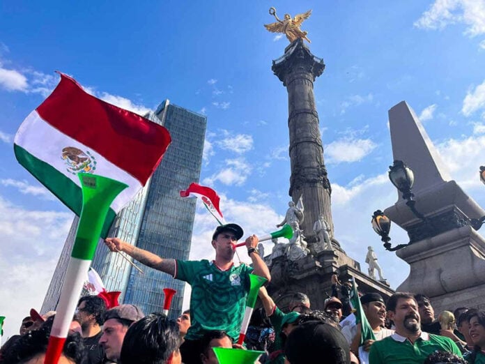 Mexico's week in review: El Tri wins the World Cup opener