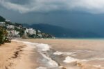 Waiting on the rain in the Bay of Banderas - Mexico News Daily